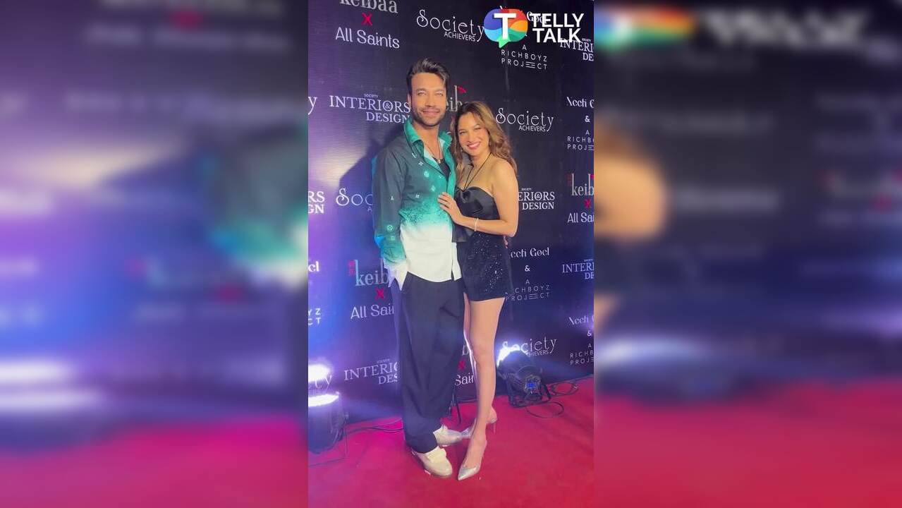 Ankita Lokhande poses with hubby Vicky Jain at the red carpet