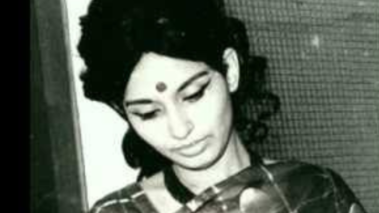 Noted Singer Sharda Rajan Iyenger, Best Known For Titli Udi, Dies At 86 ...