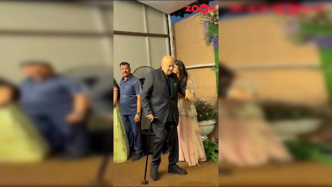 Legendary actor Prem Chopra arrives with wife at Sunny Deol's son Karan ...