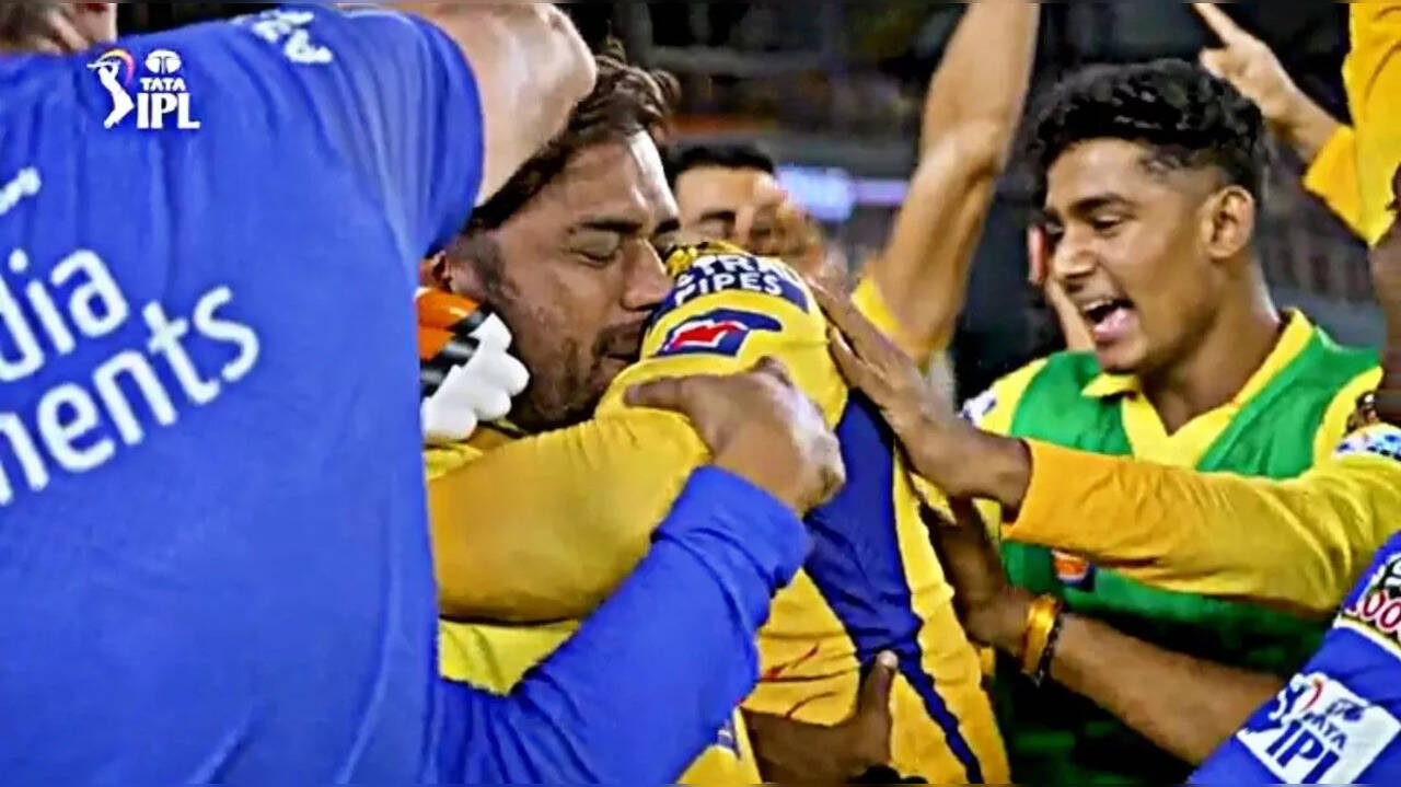 'Dhoni Was Angry...Failed To Fulfil His Responsibility...': CSK CEO On ...