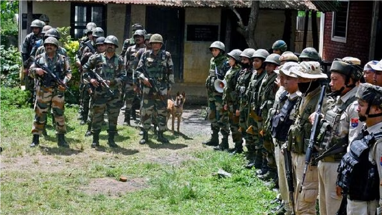 Fresh Violence Erupts in Manipur, Two Soldiers Hurt In Firing In Imphal ...