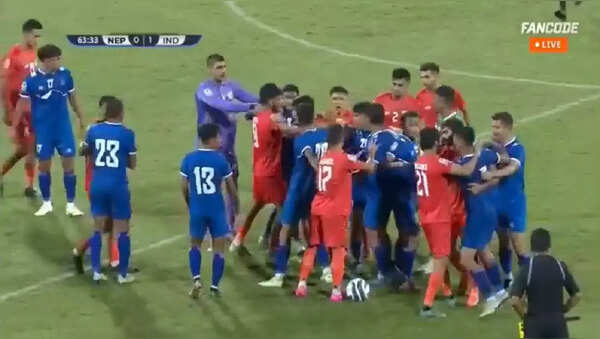 India-Nepal Footballers Break Into Ugly Fight During SAFF Championship ...