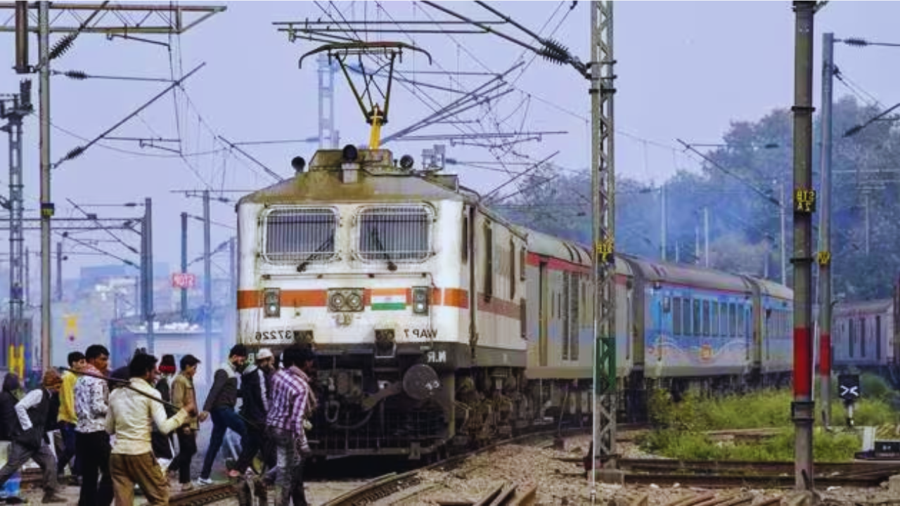 Mumbai: Over 150 Special Trains Announced for Ganpati Festival ...