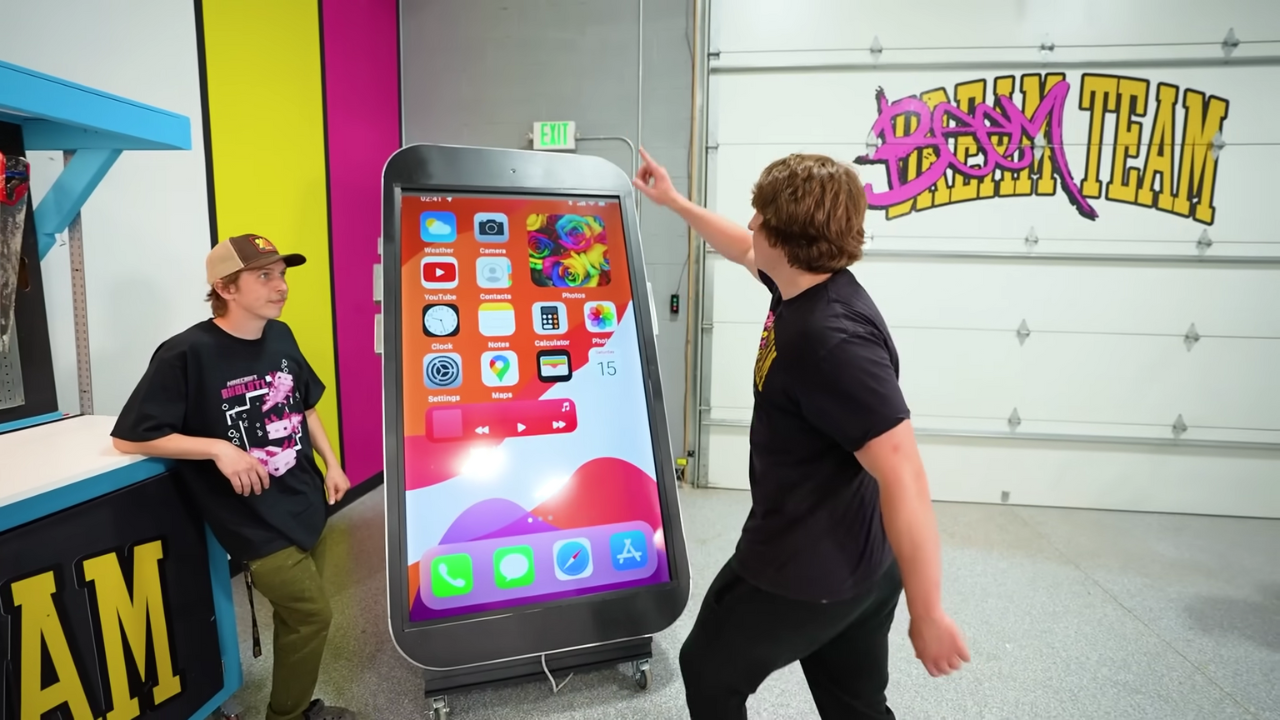 YouTuber builds 8-foot Fully Functional iPhone, It Has A Special Way Of ...