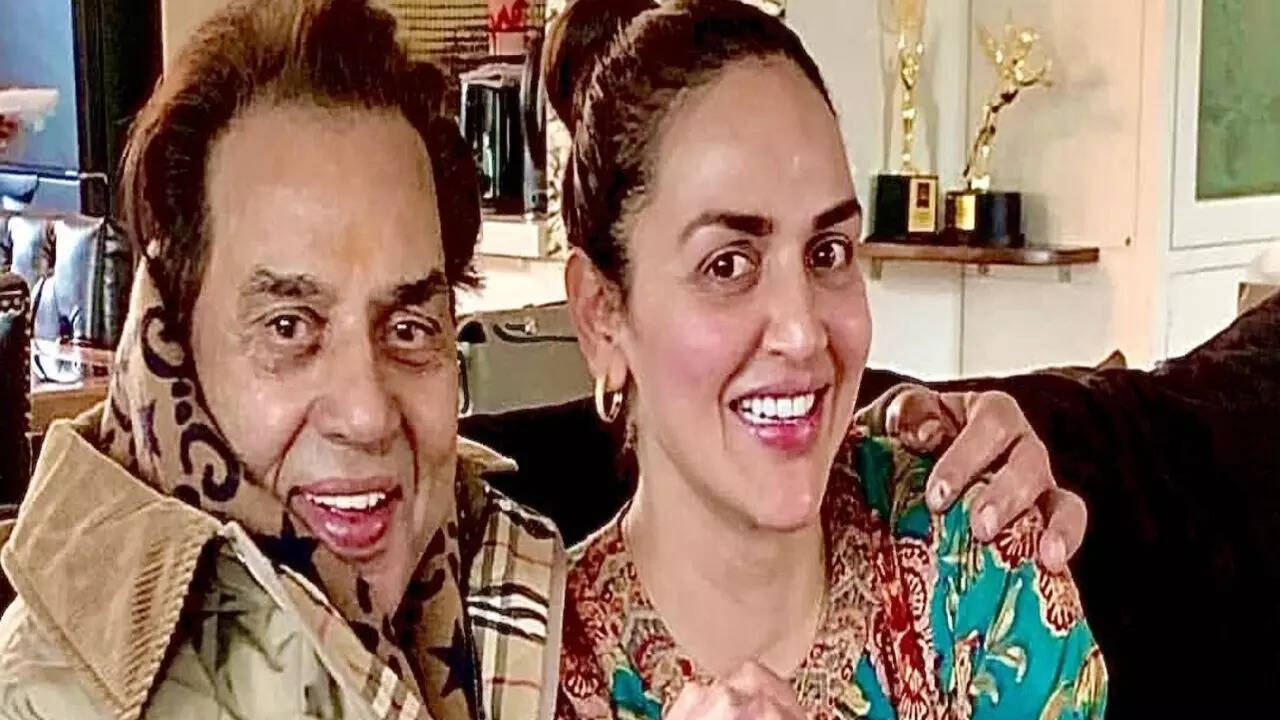 Esha Deol REACTS To Dad Dharmendra's Cryptic Post For Her, Hema, Ahana ...