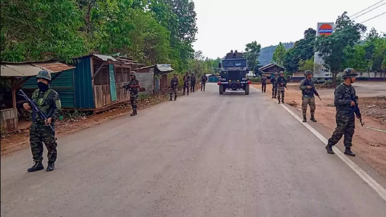 Manipur Unrest: Fresh Firing Reported At Two Different Locations; One ...