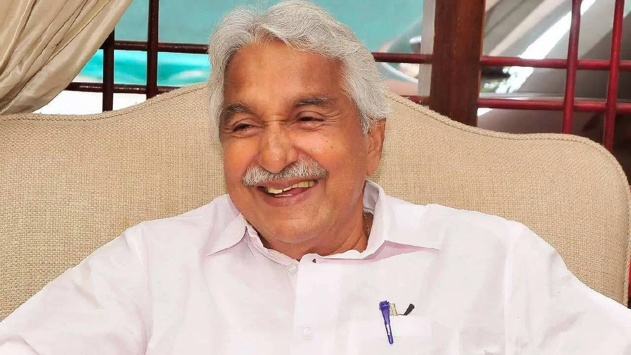 Oommen Chandy Death News: Kerala ex-CM Oommen Chandy Dies, passes away at age of 79 | India News ...