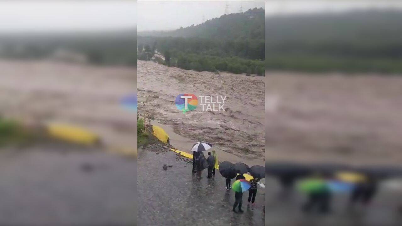 Ruslaan Mumtaz captures the visuals of Manali floods LIVE from his room
