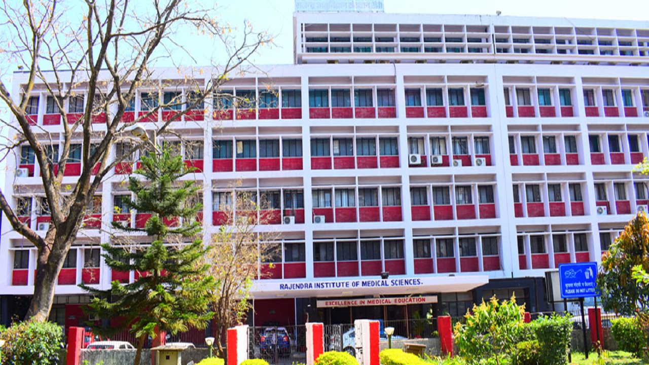 RIMS Ranchi News: 900 Students To Vacate Hostel! MBBS, BDS Classes ...