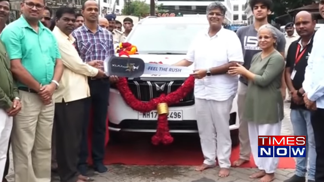 Mahindra Donates XUV700 SUV To This Temple In Maharashtra: Watch ...
