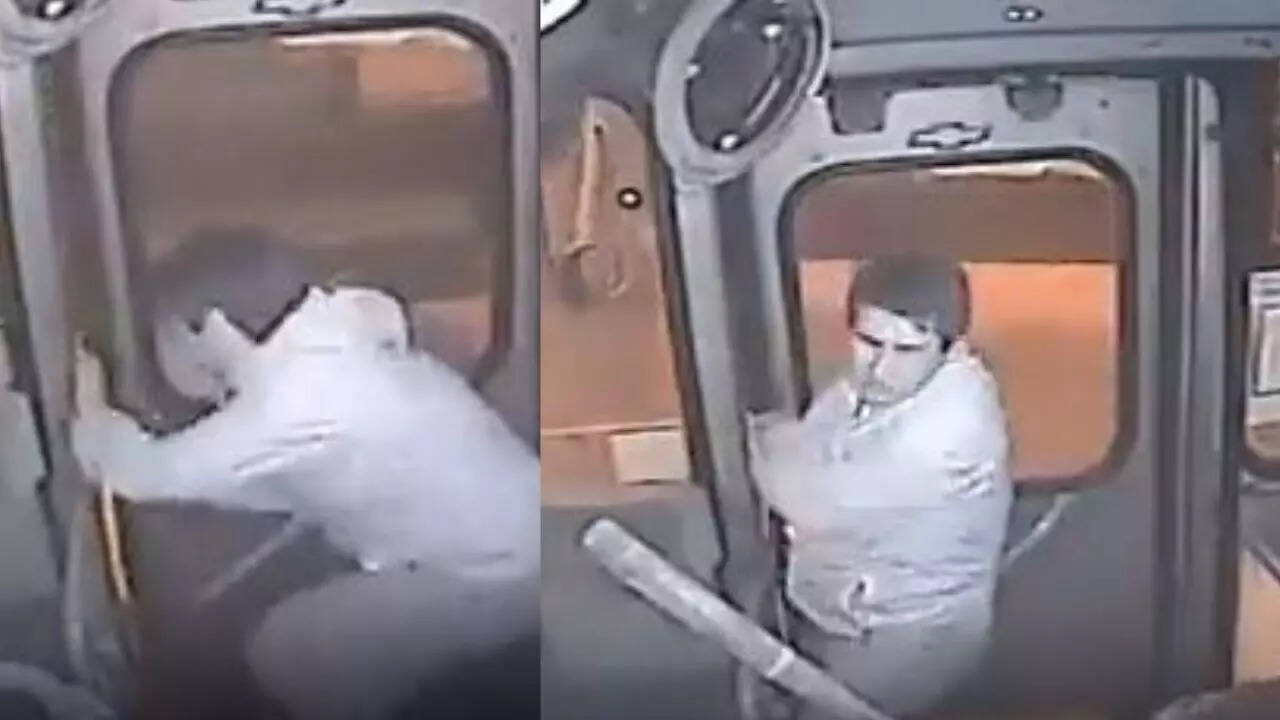 Viral Video: Thief's Miserable Robbery Attempt Gets Him Beaten Up In ...
