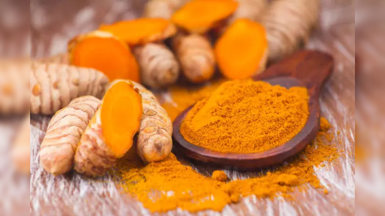 Is Your Turmeric Powder Pure? Know Ways To Check Adulteration In Haldi ...