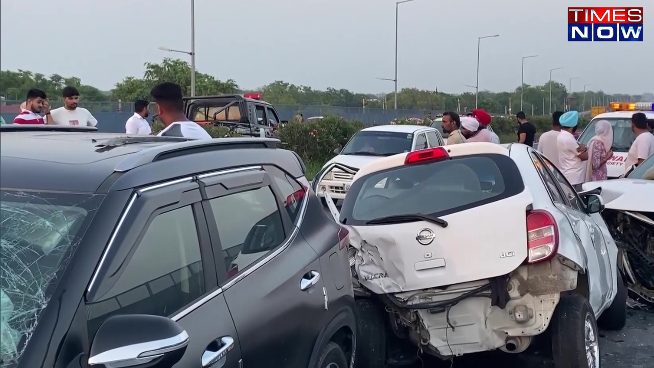 Punjab: 15 Injured In Accident As 5 Cars Collide On Bathinda Chandigarh National Highway | India ...