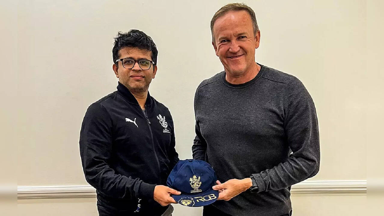 Virat Kohli's RCB Appoint Andy Flower As New Head Coach For IPL 2024 ...