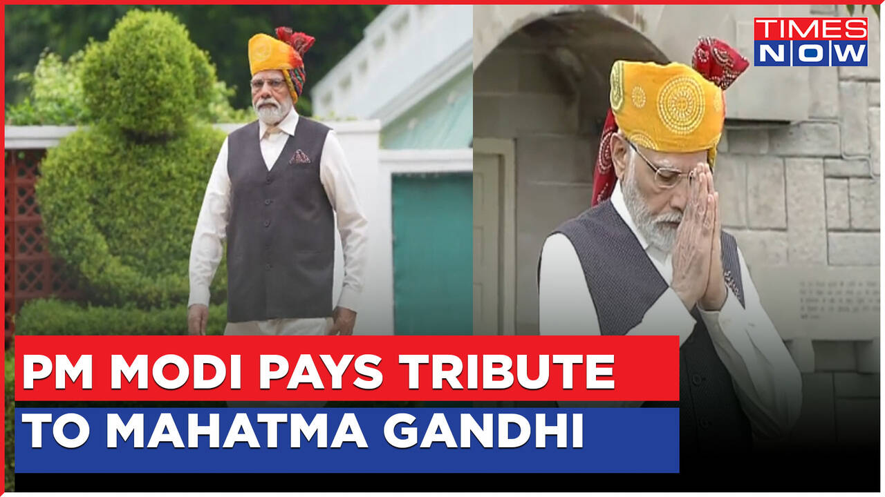 Pm Modi Pays Tribute To Mahatma Gandhi At Rajghat To Speak From Red