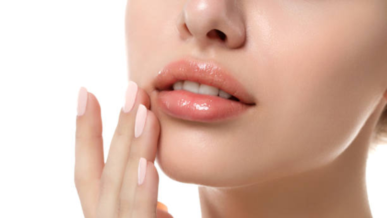 3 Home Remedies To Remove Black Lips Lip Care TIps 3-home-remedies-to-remove-black-lips-lip-care-tips