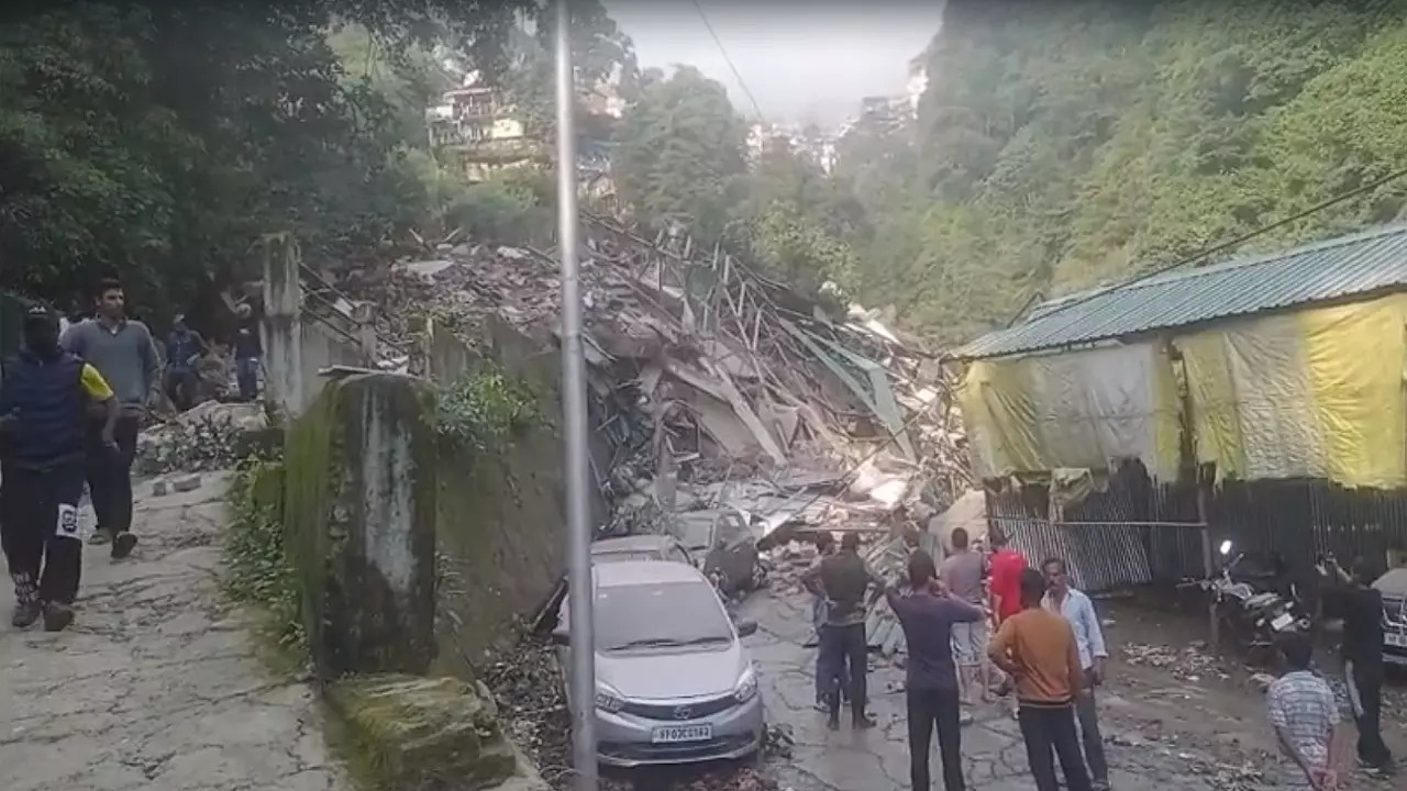 BREAKING | Himachal Rains: Slaughter House Collapses In Shimla, Several People Trapped | India ...