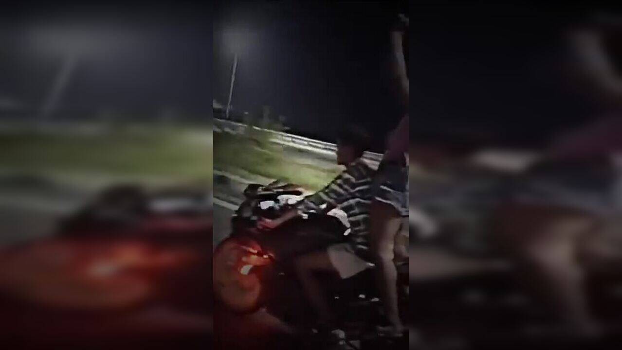 Viral Video: Girl Flaunts Guns While Standing On Moving Bike In Patna ...