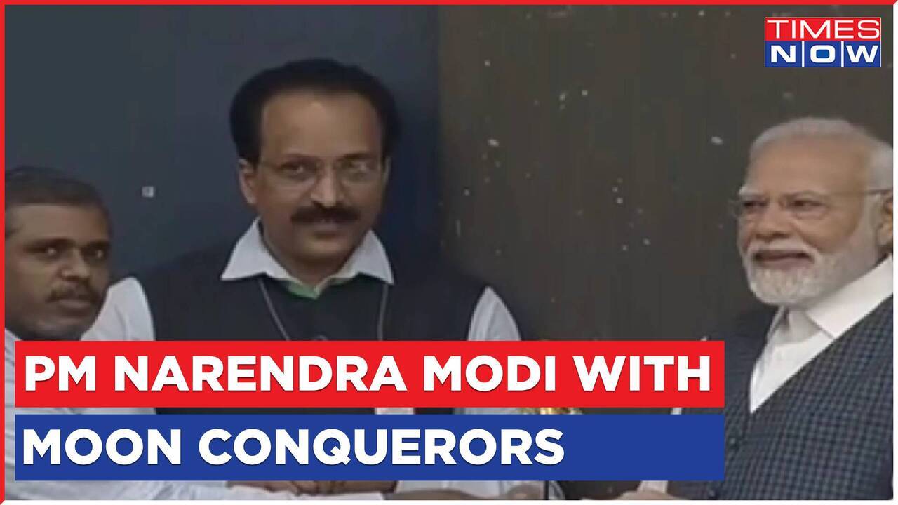 PM Modi Salutes India's Space Heroes | 'Tiranga' Spot On Moon | India's ...