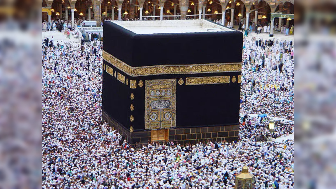 Rakhi Sawant Performs Umrah, Know the Rules for entering Mecca-Madina ...