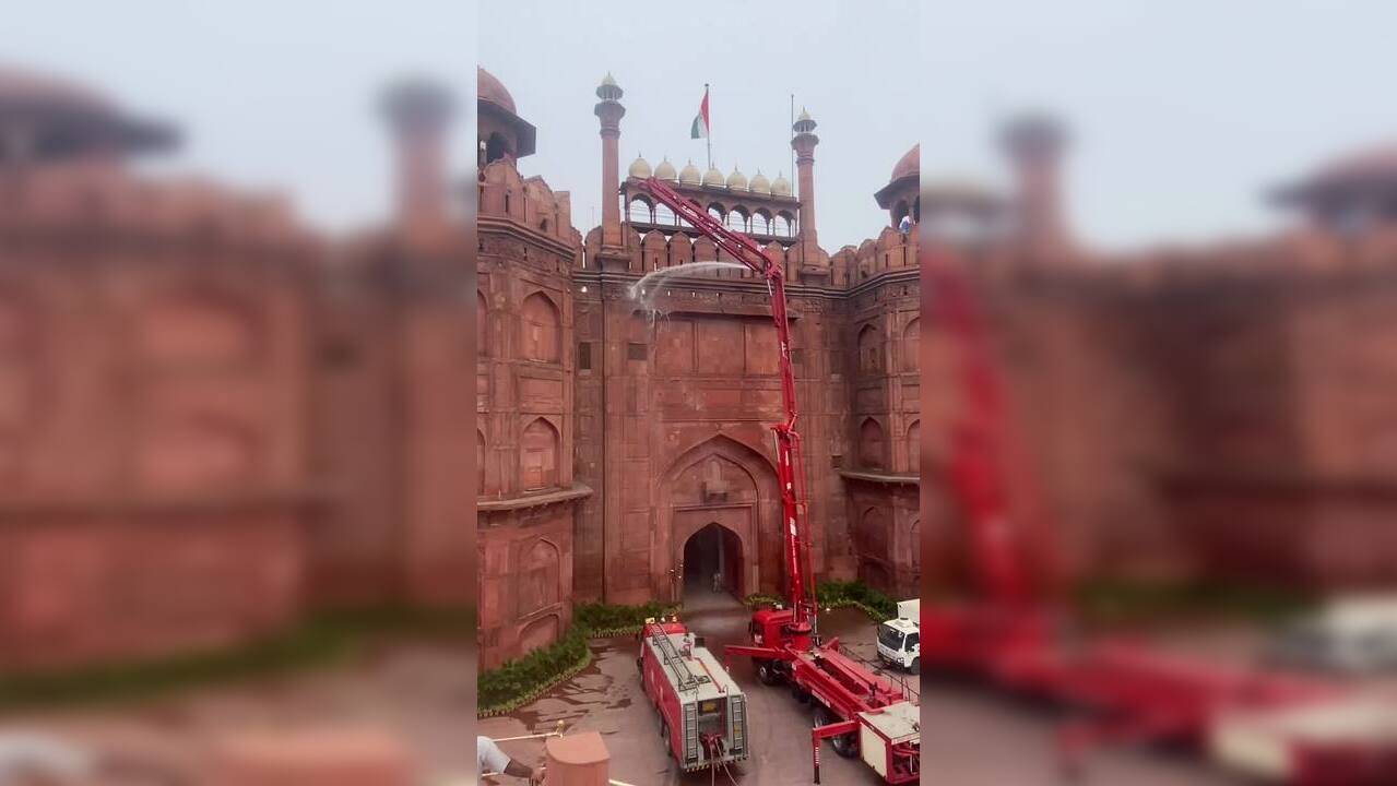Viral Video Shows Red Fort Being Washed Ahead Of G20 Summit in Delhi ...