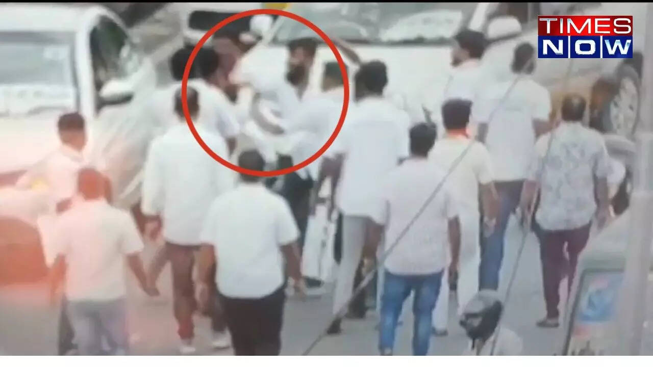 Watch Video | Bengaluru Biker Assaulted By Protesters At Anand Rao ...