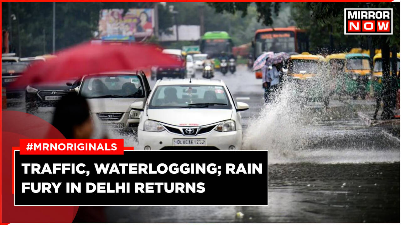 DELHI: Heavy rainfall causes Waterlogging and traffic Congestion in several parts | Times Now