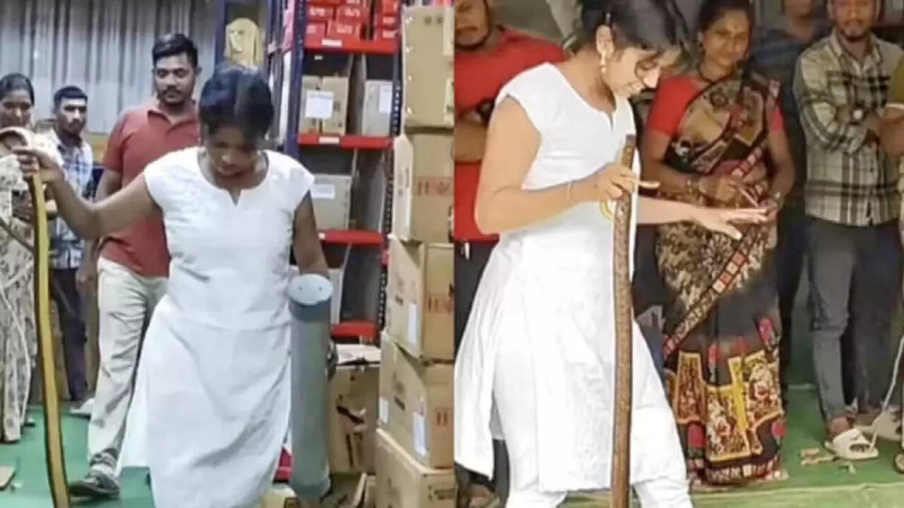 from a store woman rescue a snake kolhapur video goes viral on social ...