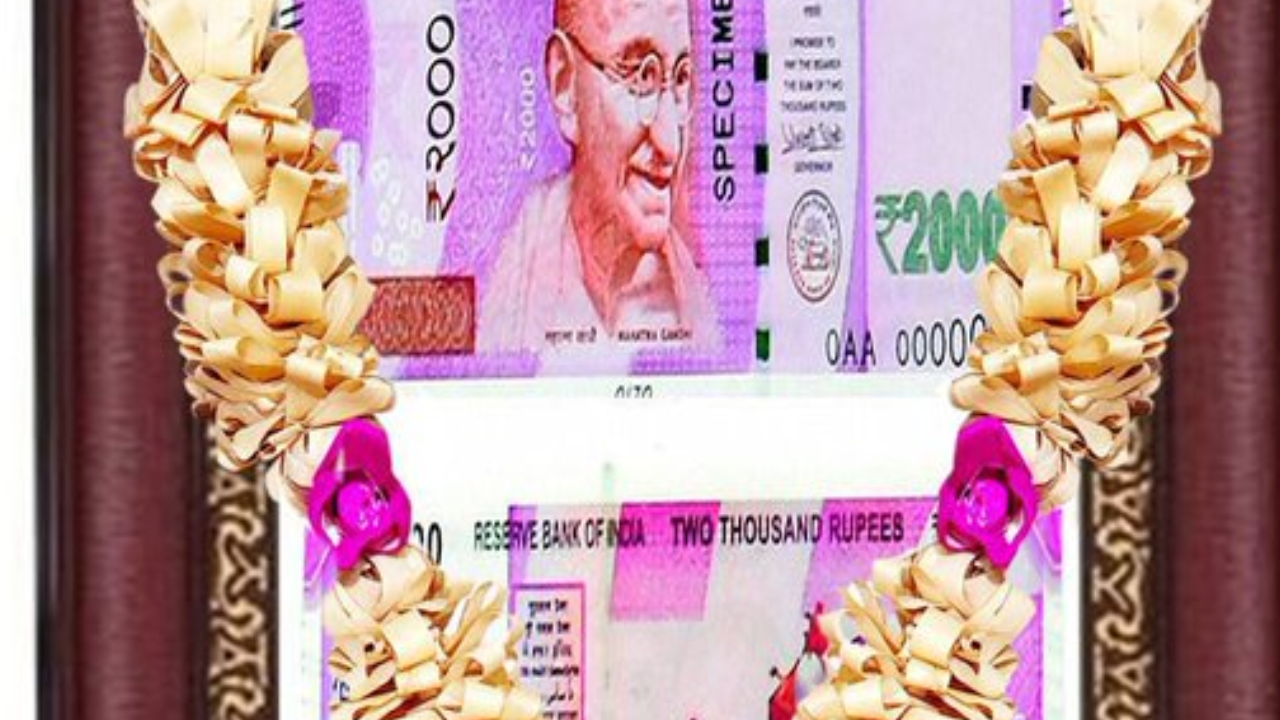 'RIP Rs 2,000': Meme Fest On X As Last Date To Exchange Currency Note ...