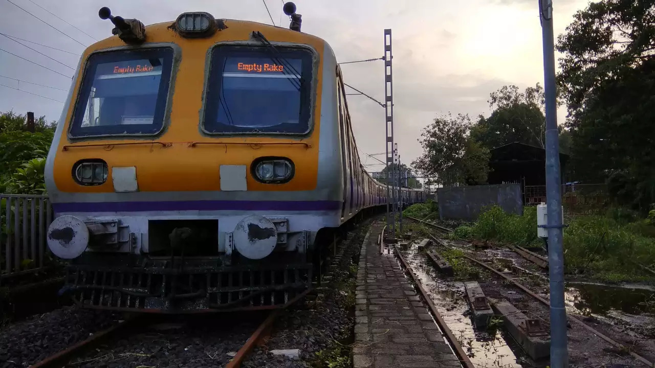 Drunk Man Urinates On Senior Citizen Couple Onboard Train | India News ...