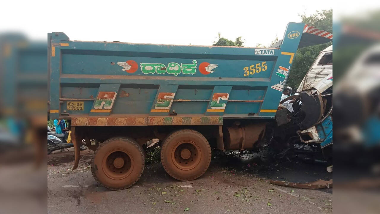 7 Dead, 6 Critically Injured In Accident; Cruiser Crash With Mining ...