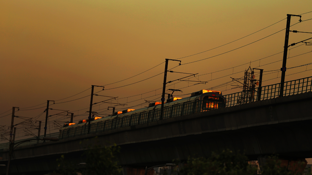 Delhi Metro to Start Services From 3:45 AM on Sunday; Here's Why ...