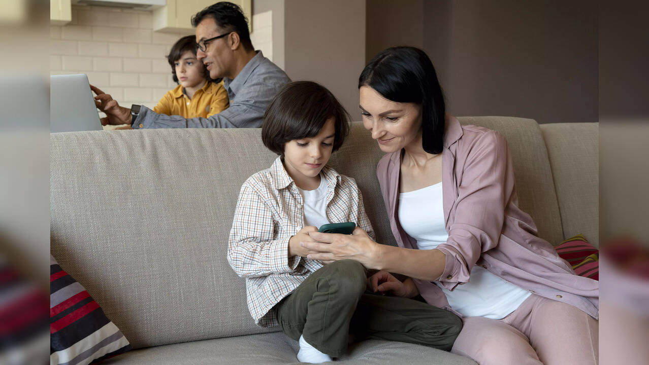 8 Challenges of Digital Age Parenting | Parents News, Times Now