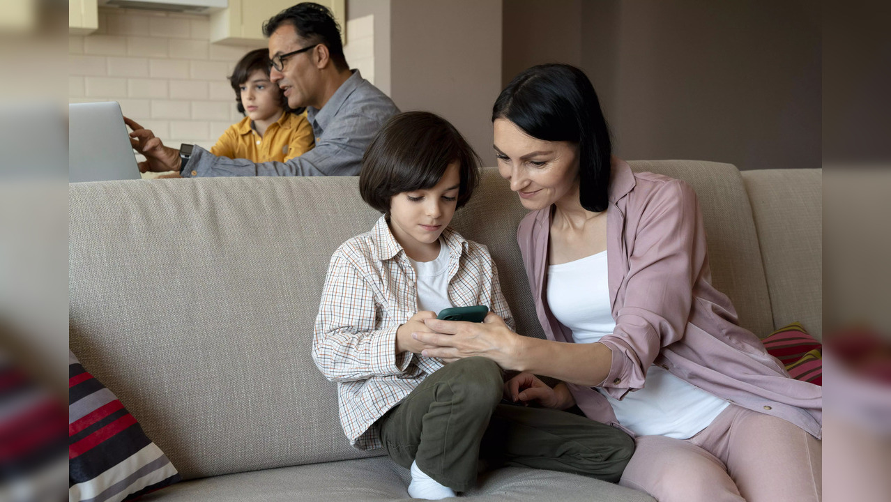 8 Challenges of Digital Age Parenting | Parents News, Times Now