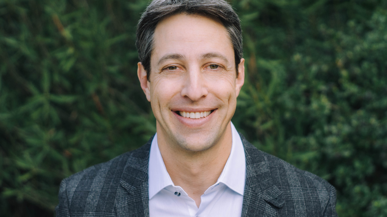 Who Is Justin Saliman, Popular California Orthopedic Surgeon Spotted ...