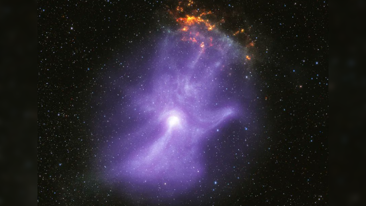 Spooky! NASA's Chandra X-Ray Reveals Ghostly 'Bones' Of Cosmic Hand ...