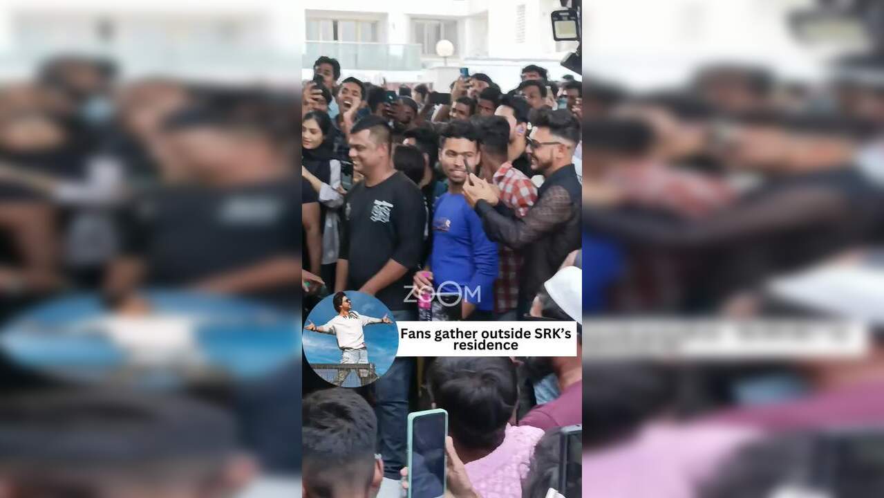 SRK fans are all pumped up and are having a great time outside Mannat # ... SRK fans are all pumped up and are having a great time outside Mannat # ...