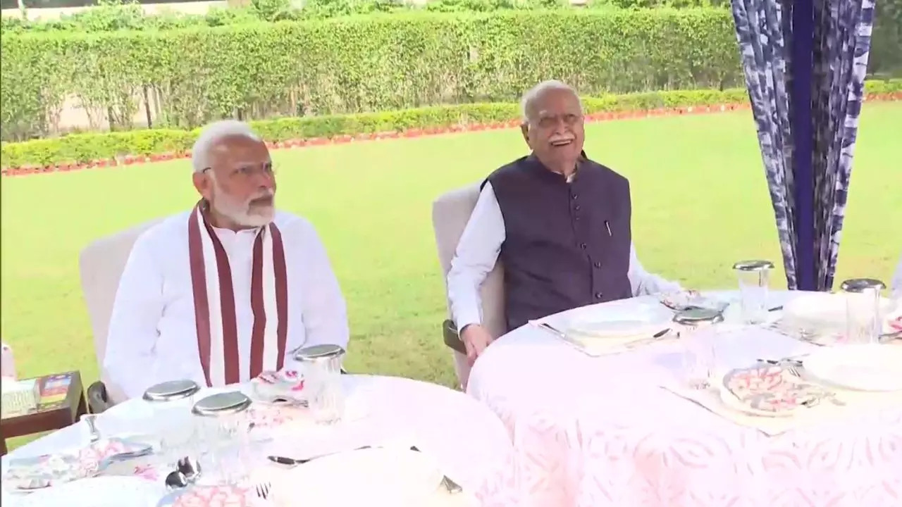 ‘Beacon Of Integrity...": What PM Modi Said While Wishing Advani On His ...