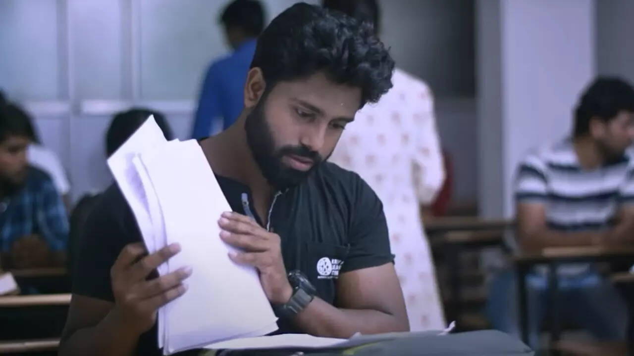 Royal Mech Movie Review: Dhanush Starrer Is A Journey Of Dreams And ...