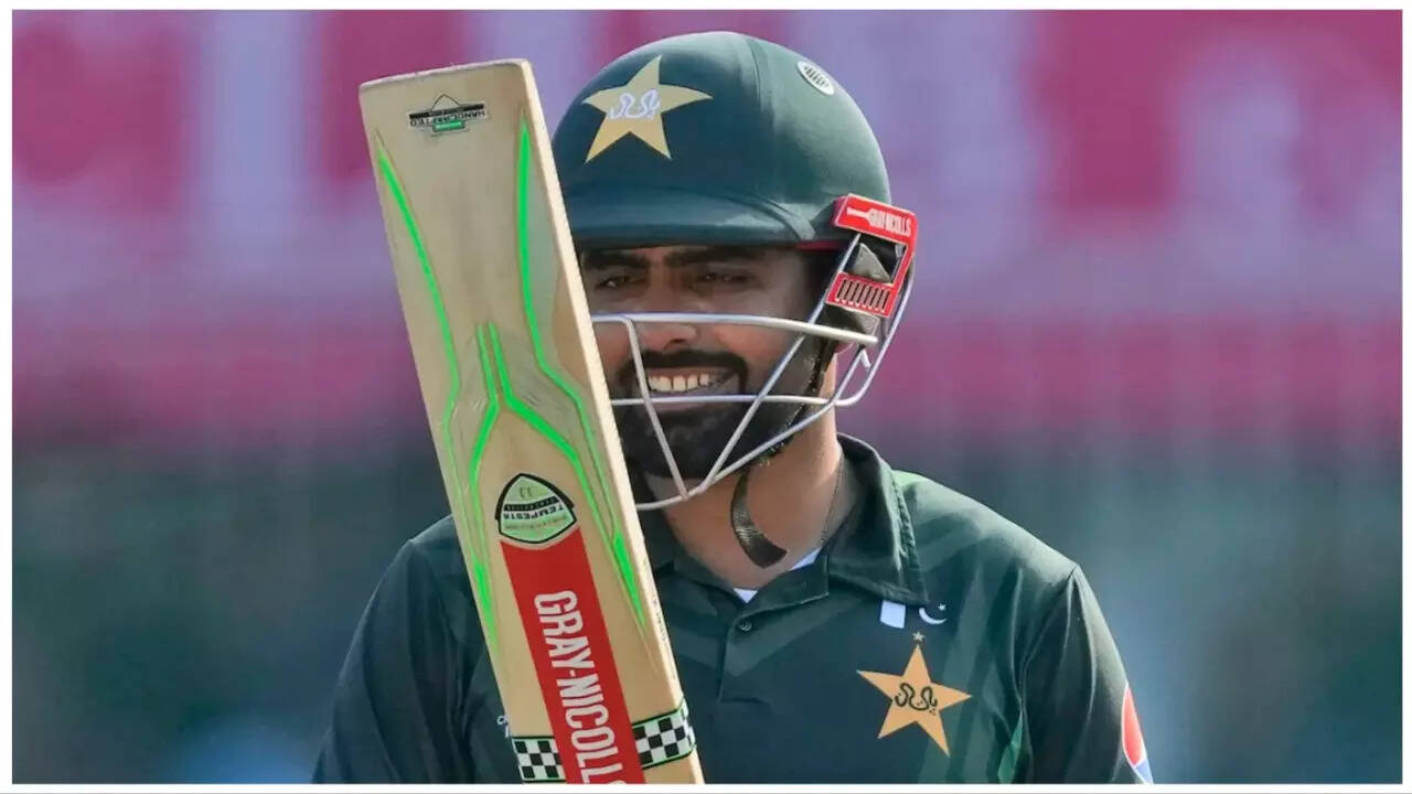 Babar Azam Dials Up Family In Pakistan To Choose Right Sarees While ...
