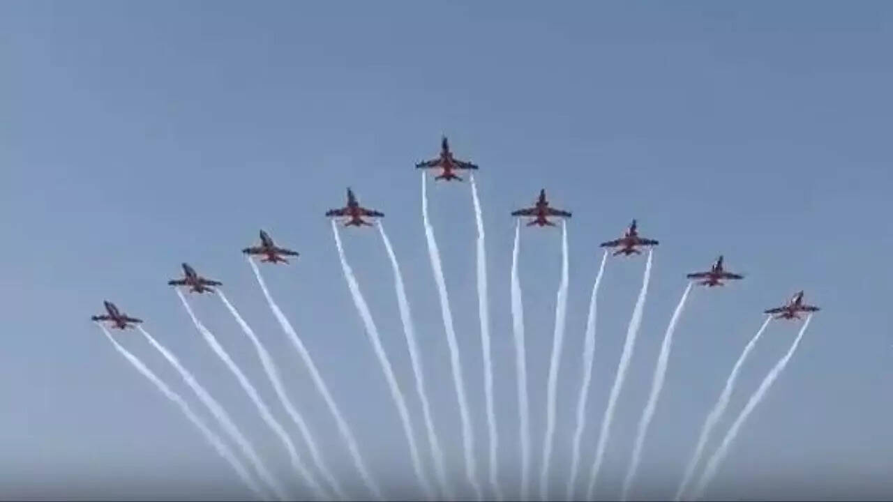 Video: IAF's Air Show Practice Ahead of World Cup Final Goes Viral ...