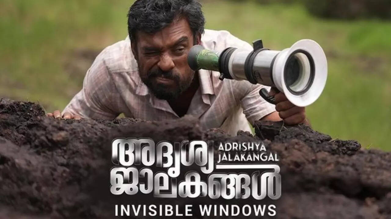 Adrishya Jalakangal Review: Tovino Thomas' 'Invisible Windows' Is NOT ...