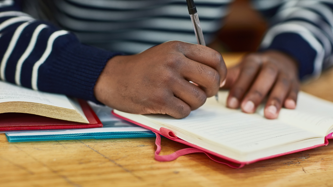 7 Tips To Take Notes Without Messing Your Novel | Features News, Times Now