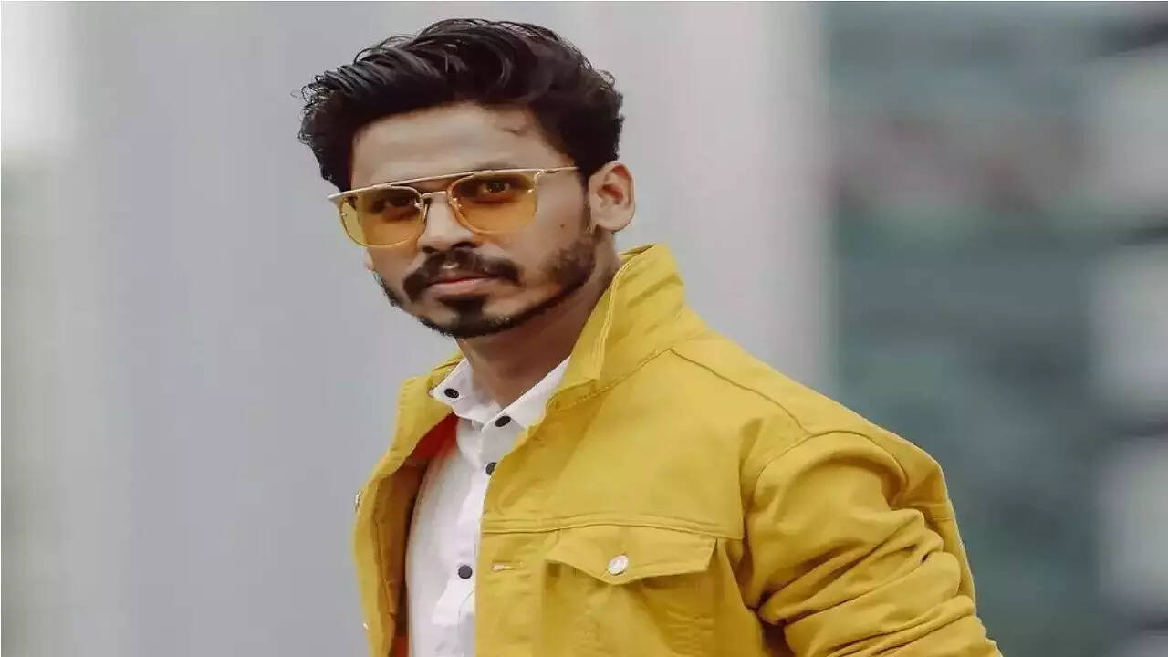 maharashtrachi hasyajatra fame pruthvik pratap was rejected by his girlfriends for his cast ...