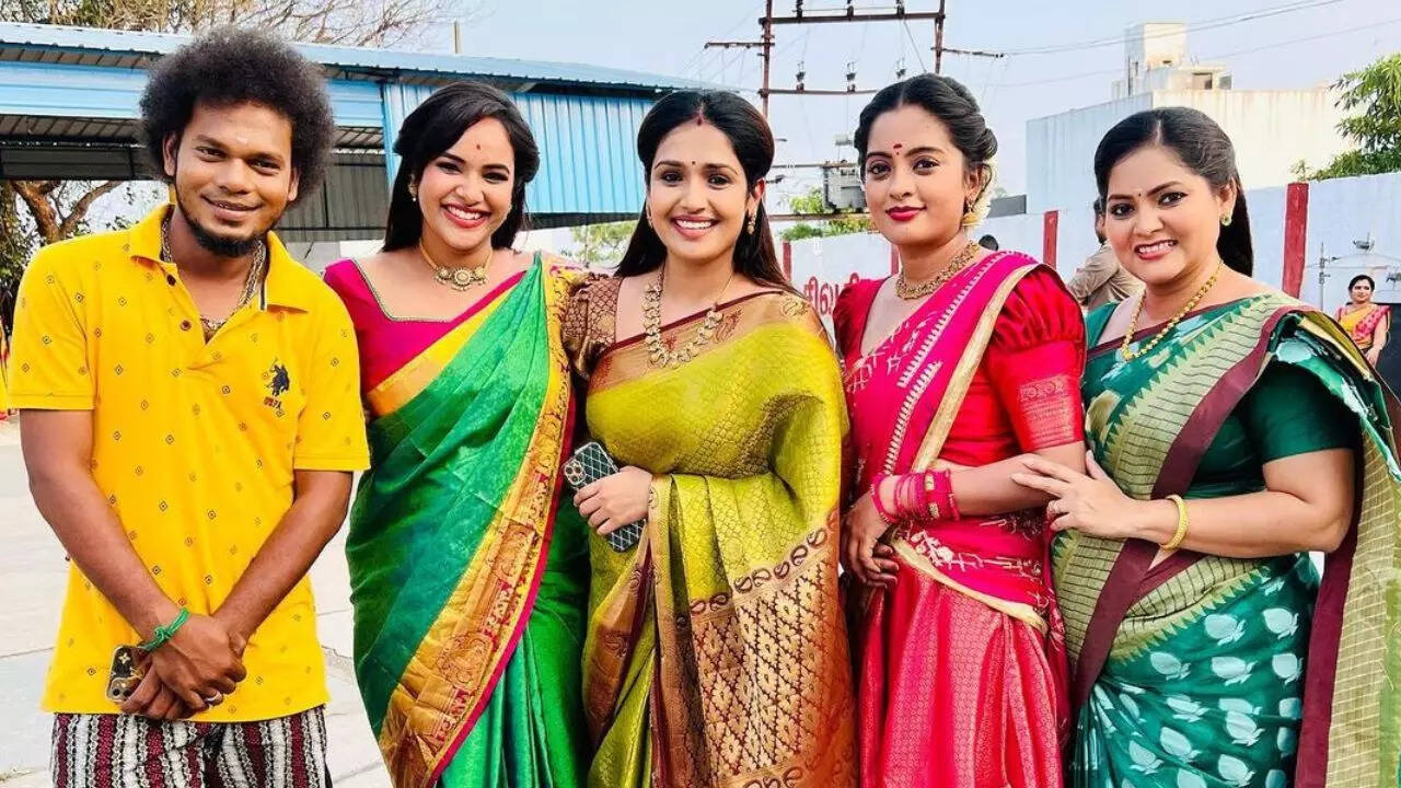 sun tv serial actor kuruvi tamil selvan instagram pic about marriage mr ...