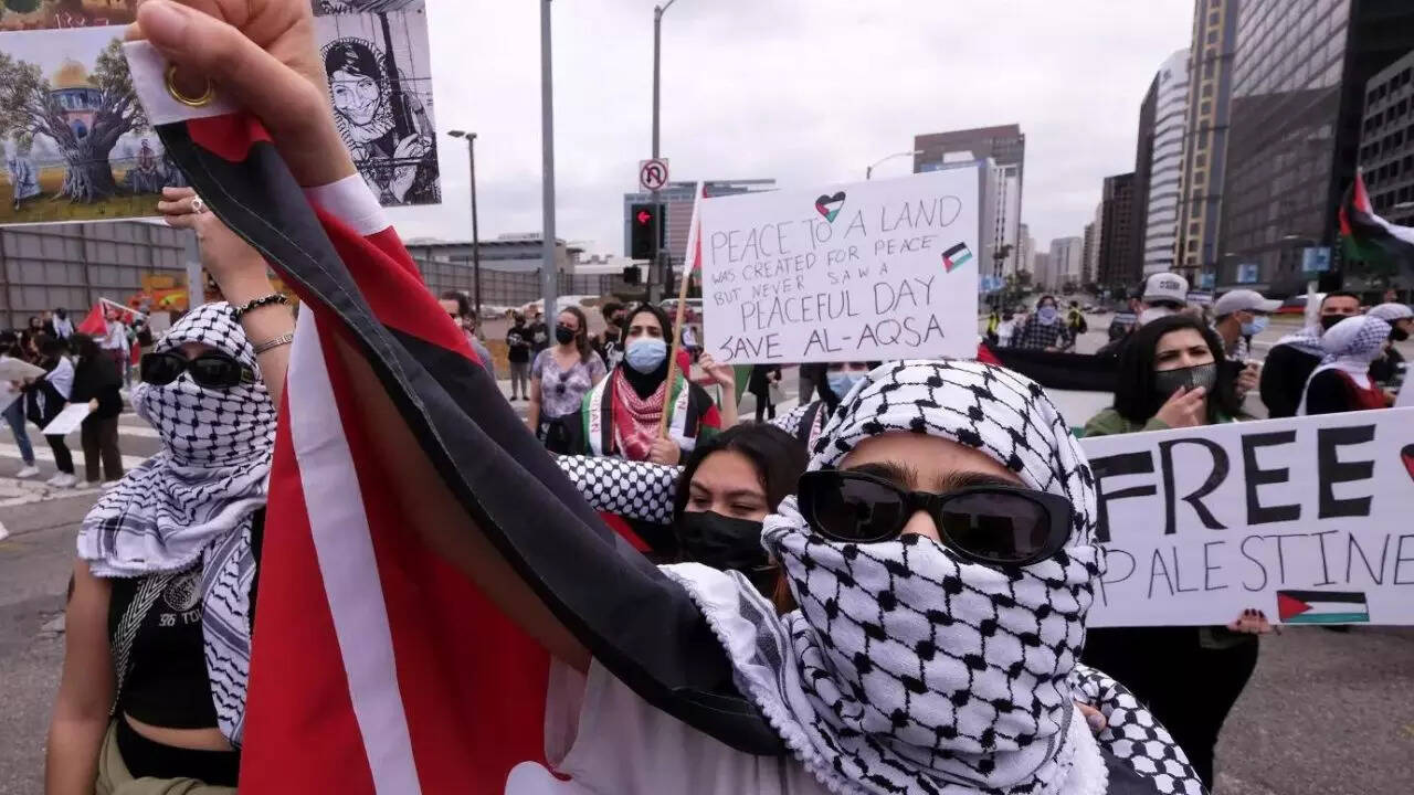 Atlanta Protester Sets Self On Fire Outside Israeli Consulate, In ...