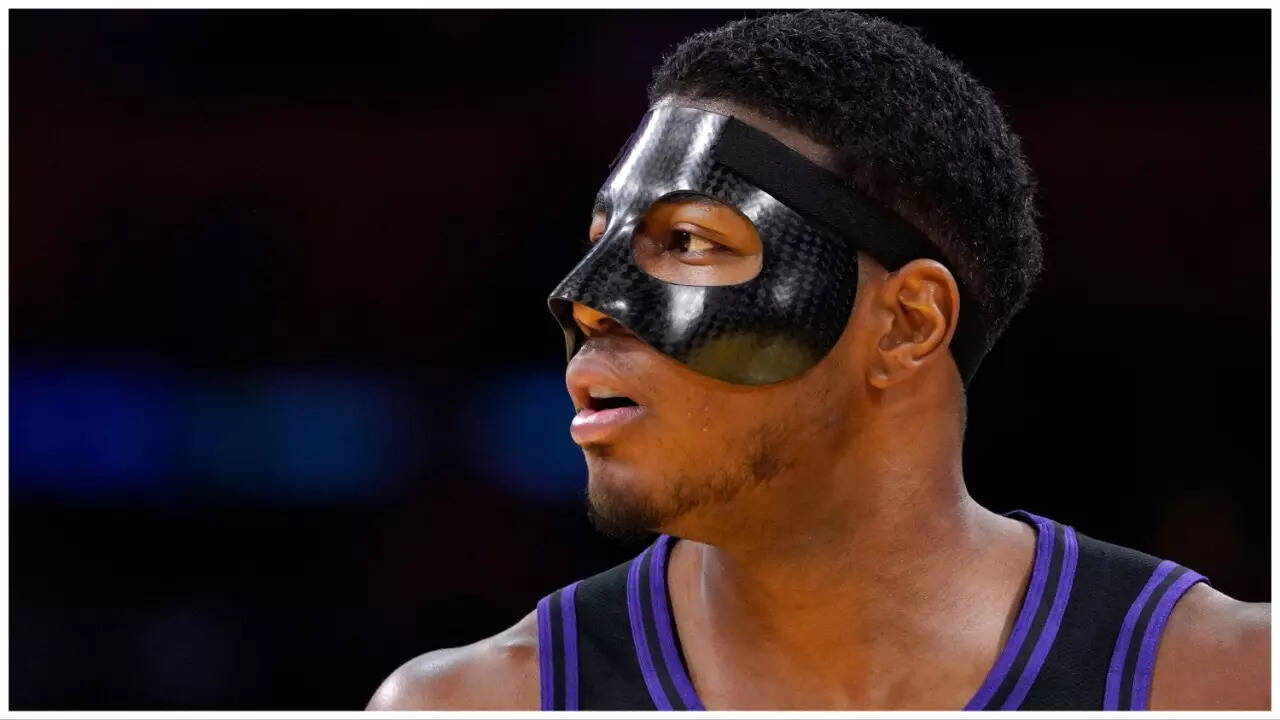 Explained: Why Was Rui Hachimura Wearing A Mask During Suns vs Lakers ...