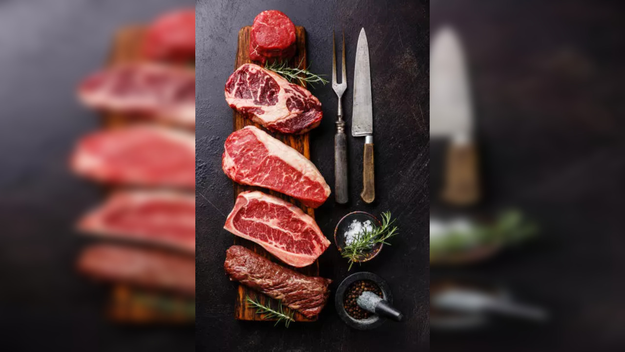 Health Influencers Promote Eating Raw Meat; Is It Safe? | Health News ...