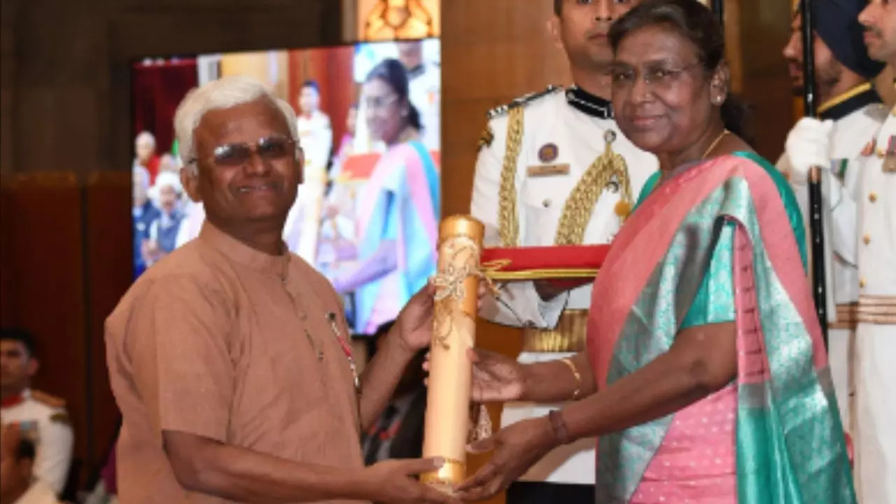 Who Is Dr Khader Vali? Millet Man Of India Who Carved His Way To Success At Age Six | TN Good ...