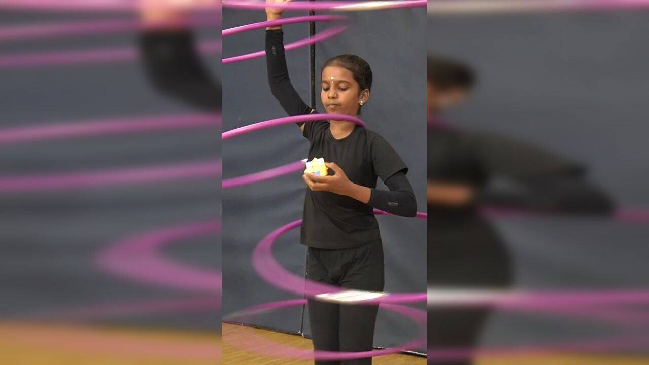 Chennai Girl Fastest to Solve Rubik’s Cube While Hula Hooping With 5 ...